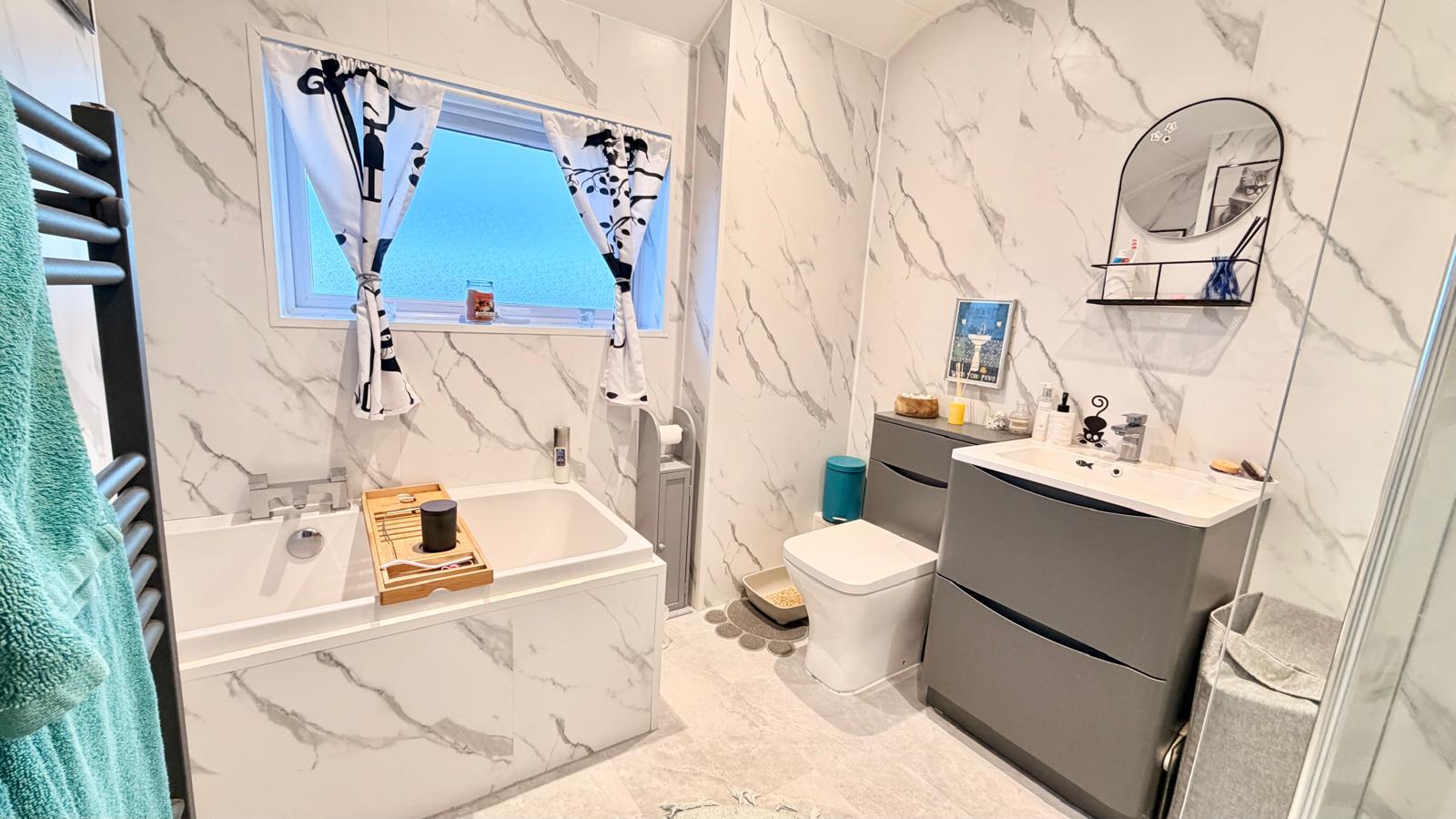 Wilton Bank, Saltburn-by-the-sea, TS12 1NU - Leapfrog Lettings and Sales